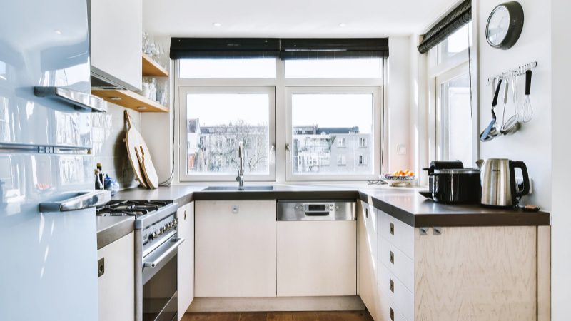 9 Affordable Decorative Items That Transform Small Kitchen Spaces ...